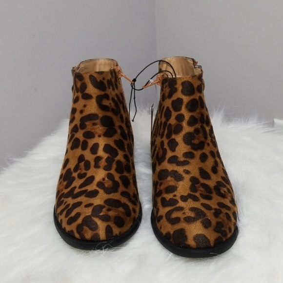 Time and Tru | Shoes | Two Zip Womens Animal Cheetah Print Ankle ...